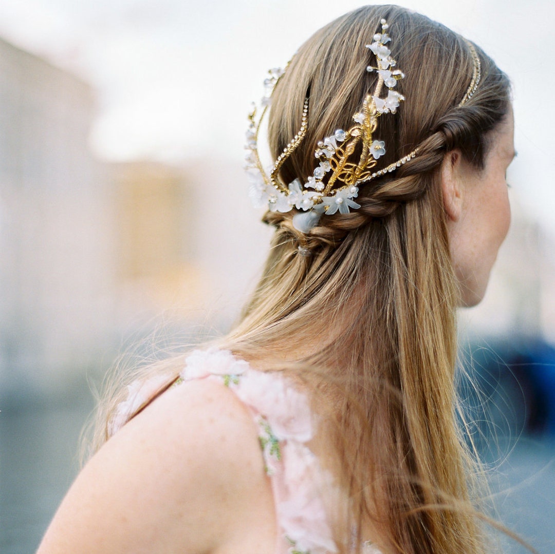 Golden Hair Accessory for a Woodlands Bride, Hairvine in Gold With ...