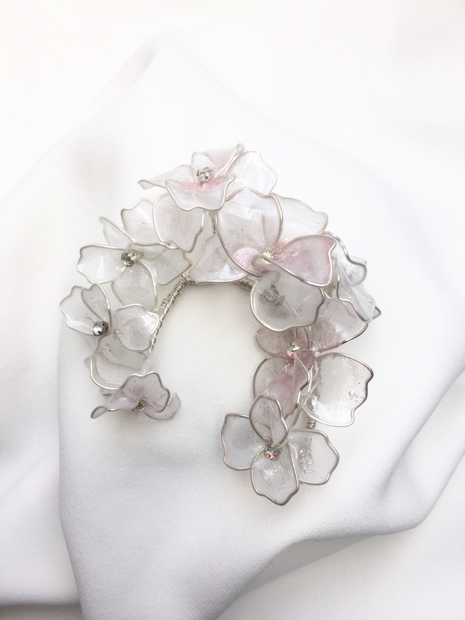 Tender soft white bridal ear cuff bridal jewelry bohemian | Etsy