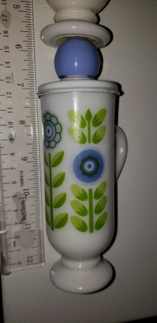 2 Vintage Avon demitasse cups Retro style cups excellent | Etsy