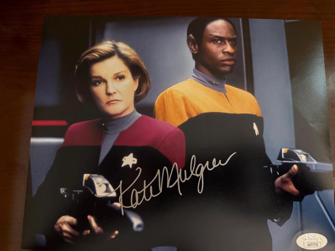 Kate Mulgrew “ Captain Janeway” Hand Signed in Person Autograped Star ...