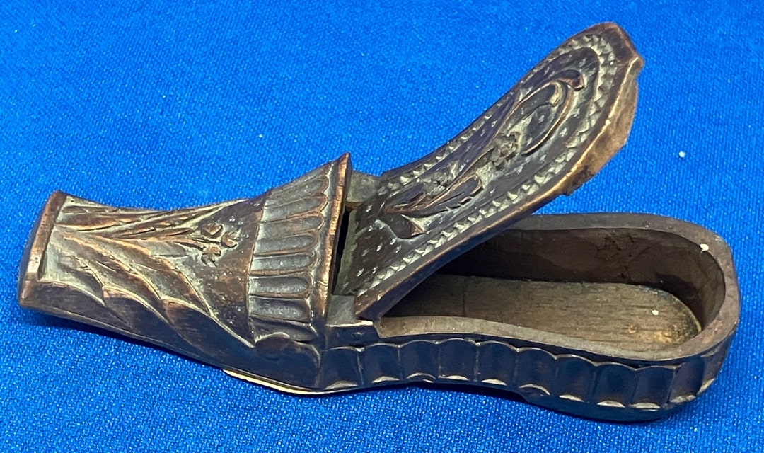 Antique Hand Carved Wooden Shoe Snuff Box - Etsy