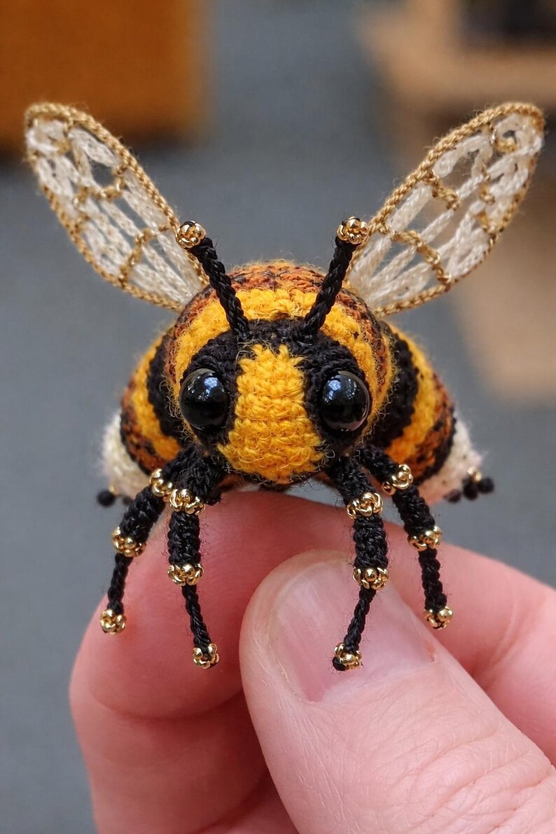 Crochet Bee Pattern PDF | Amigurumi Bee Plush, Keychain Toy (beginner ...