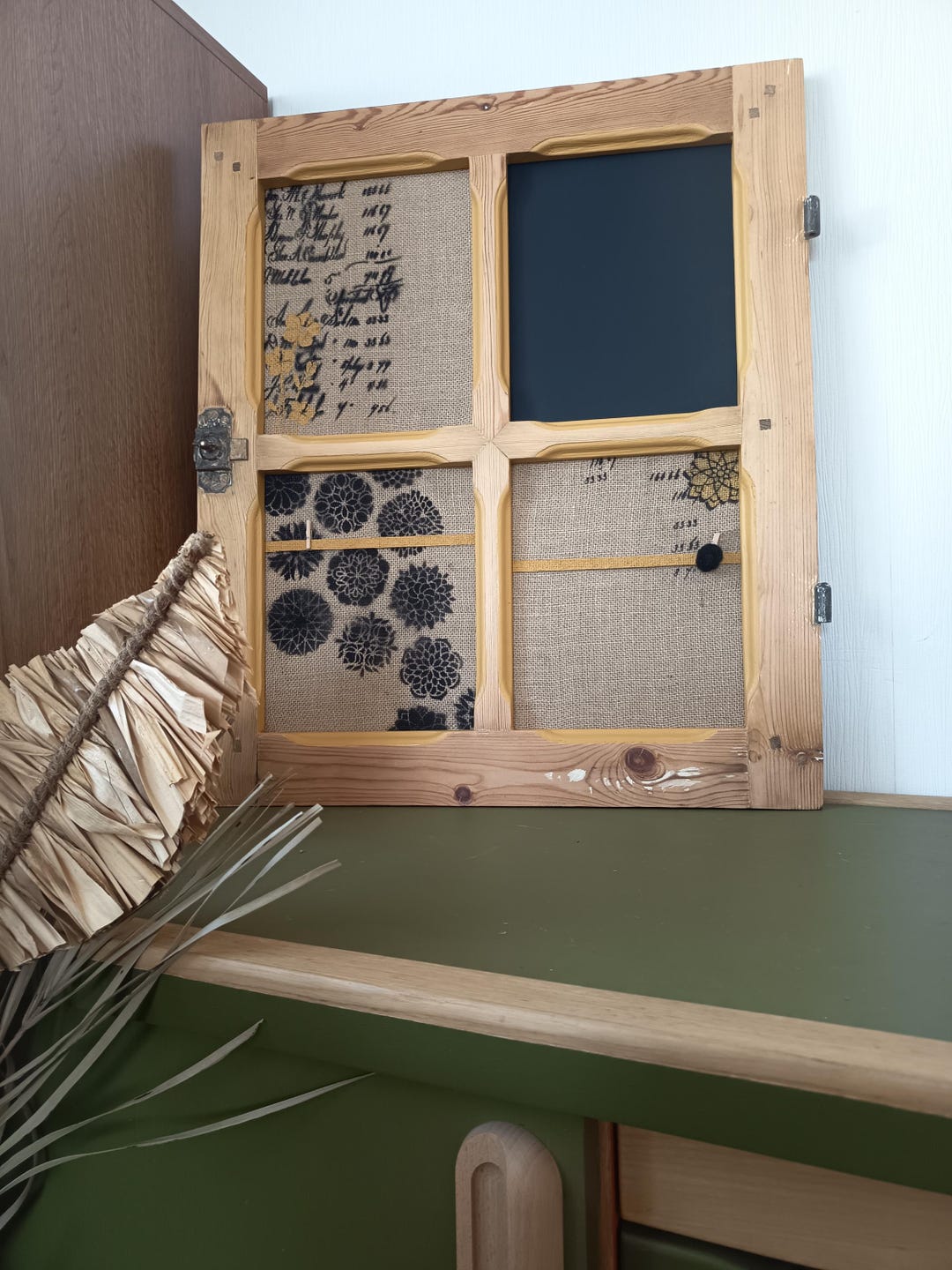 The Reminder Window - Etsy