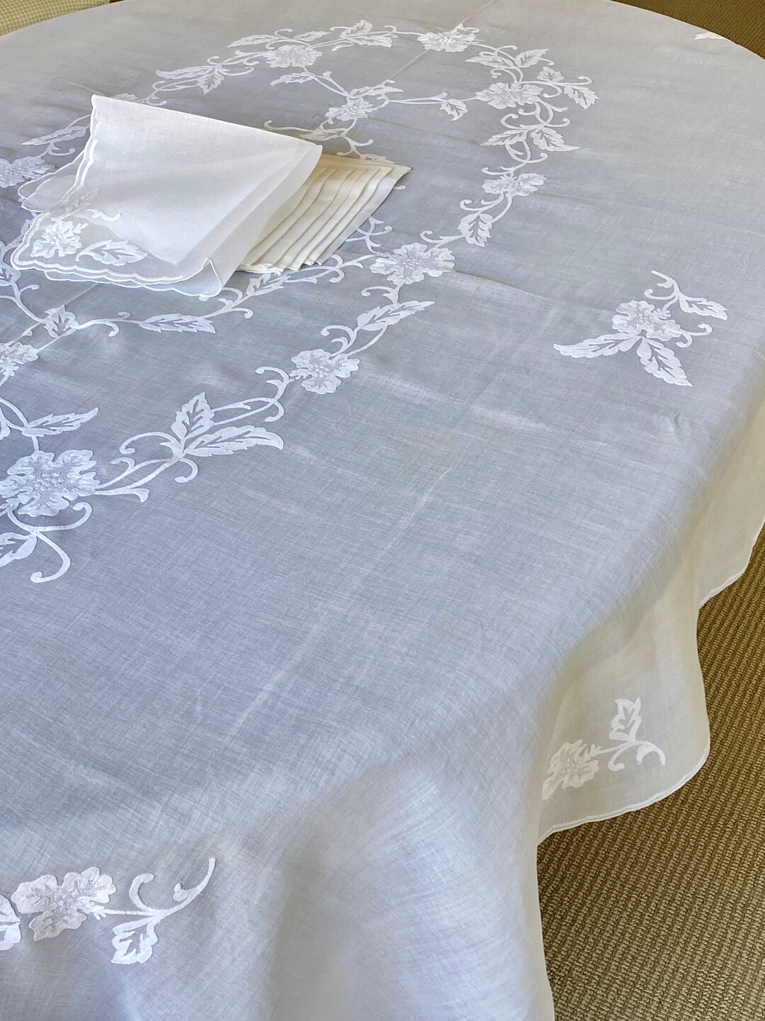 Vintage Organdy Whitework Tablecloth With Eight Matching Napkins ...