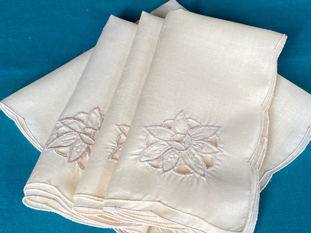 4 Vintage Rice Linen Napkins Ecru With Floral Embroidery and Cutwork ...