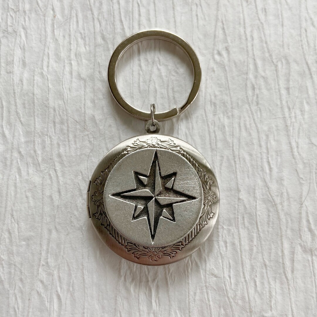 Compass Rose Locket Keychain With Photos, Silver Locket for Men, Purse ...