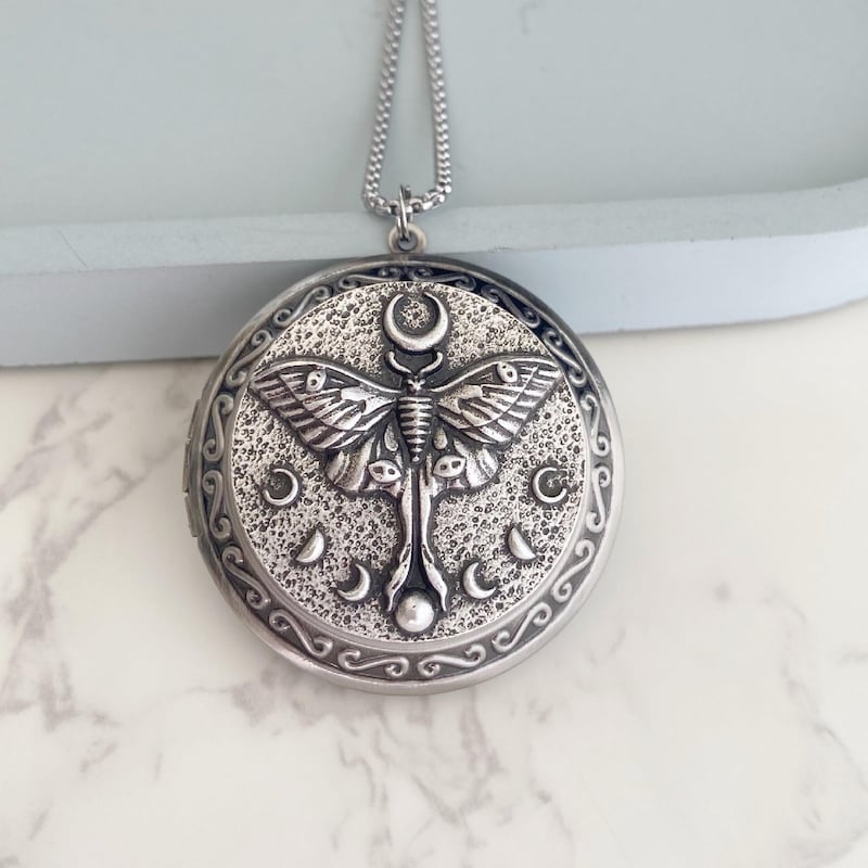 Extra Large Locket - Etsy