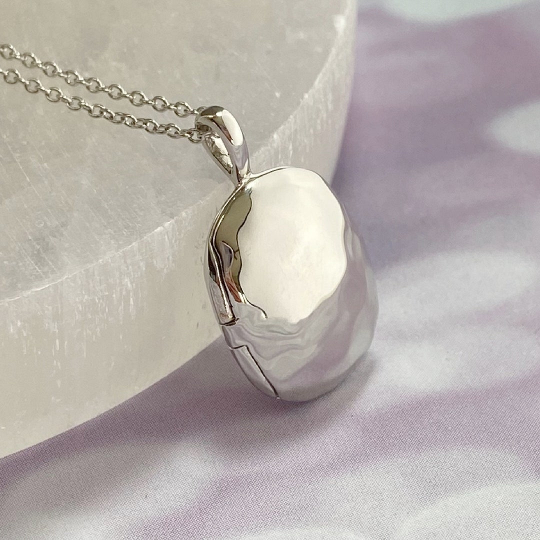 Sterling Silver Beach Stone Locket Necklace: Small Oval Photo Keepsake ...