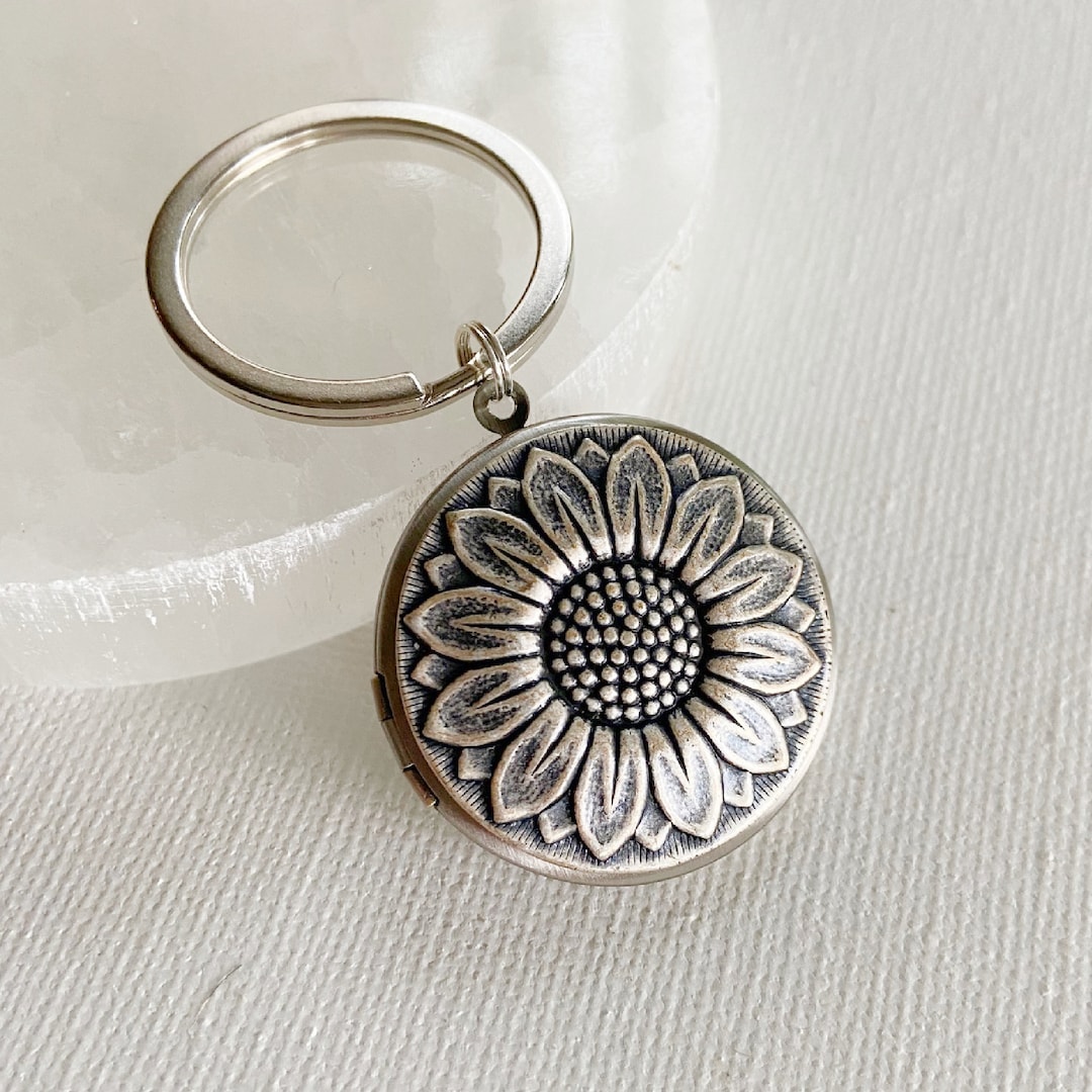 Sunflower Locket Keychain With Photos, Silver Personalized Picture ...