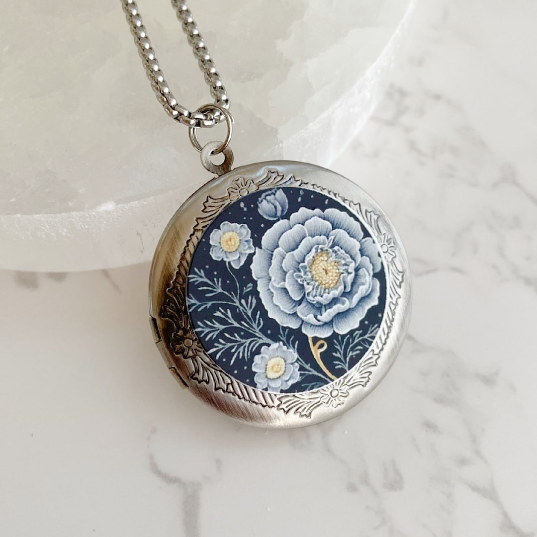 LARA Locket - Modern Floral Photo Locket Necklace, Silver Picture ...
