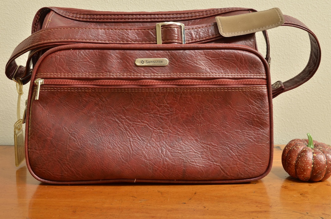 Vintage Samsonite Burgundy Flight Bag – 1970s 1980s Vinyl Shoulder ...