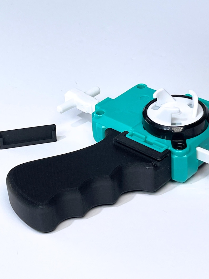 Beyblade X | Handle for Winder & String Launcher, Gun Style Grip for ...