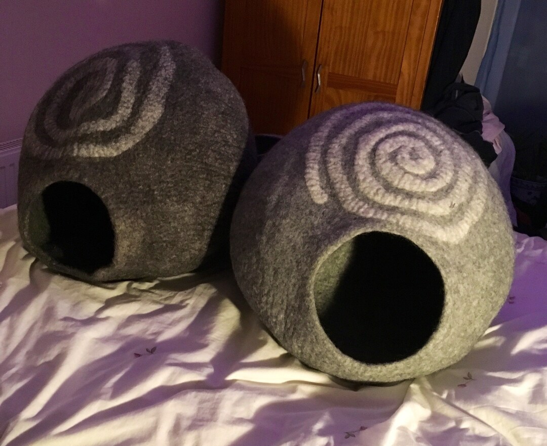 Handmade Hand Felted Cat Bed - Pet Igloo- Small Dog Bed - Cosy Hideaway ...
