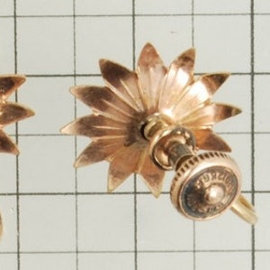 Vintage Bal-ron Yellow Gold (filled) Sunflower-design Screw-back ...