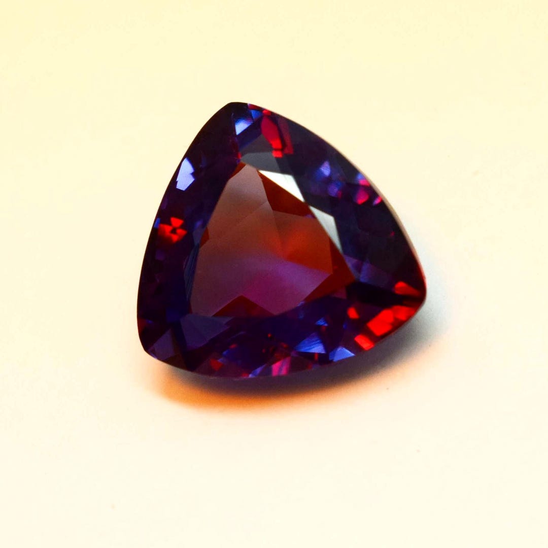 Trillion Alexandrite Gemstone 9–11 Ct Rare Color Shift Green-purple ...