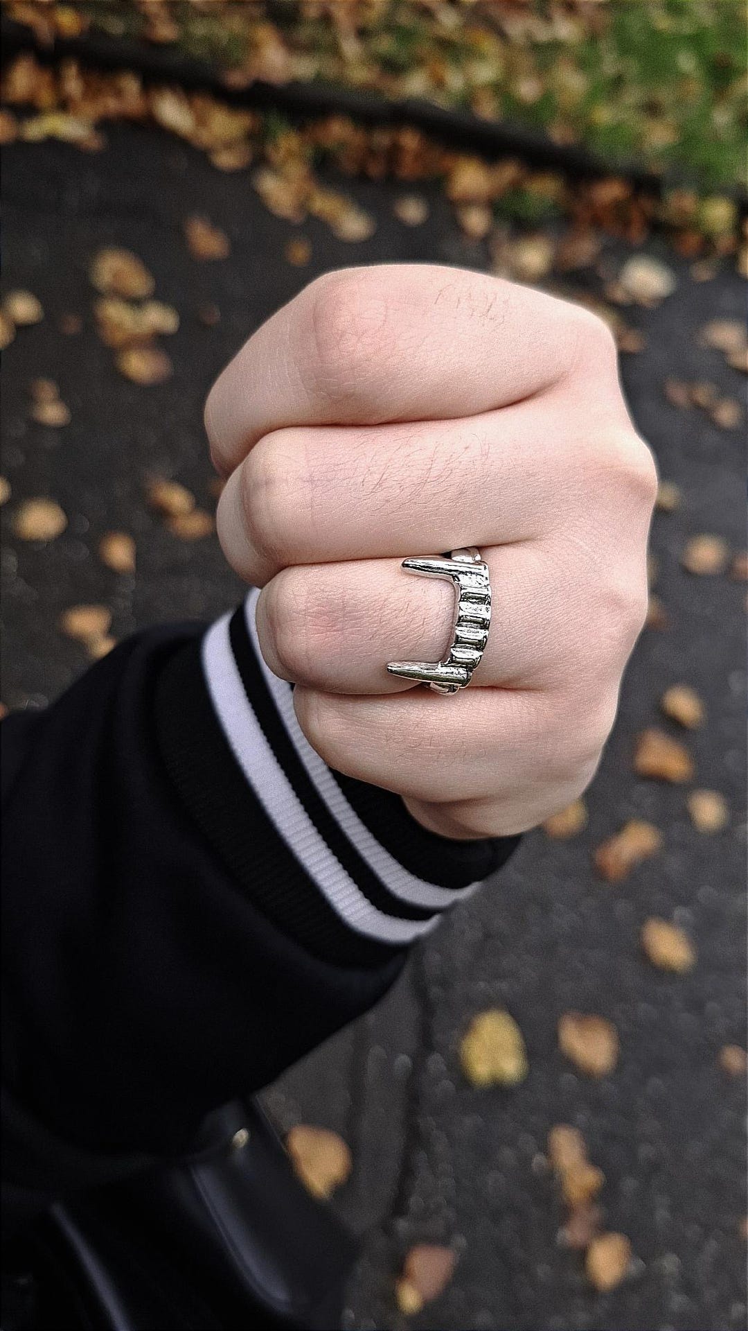 Adjustable Vampire Fangs Ring, Gothic Dracula Teeth, Antique Silver ...