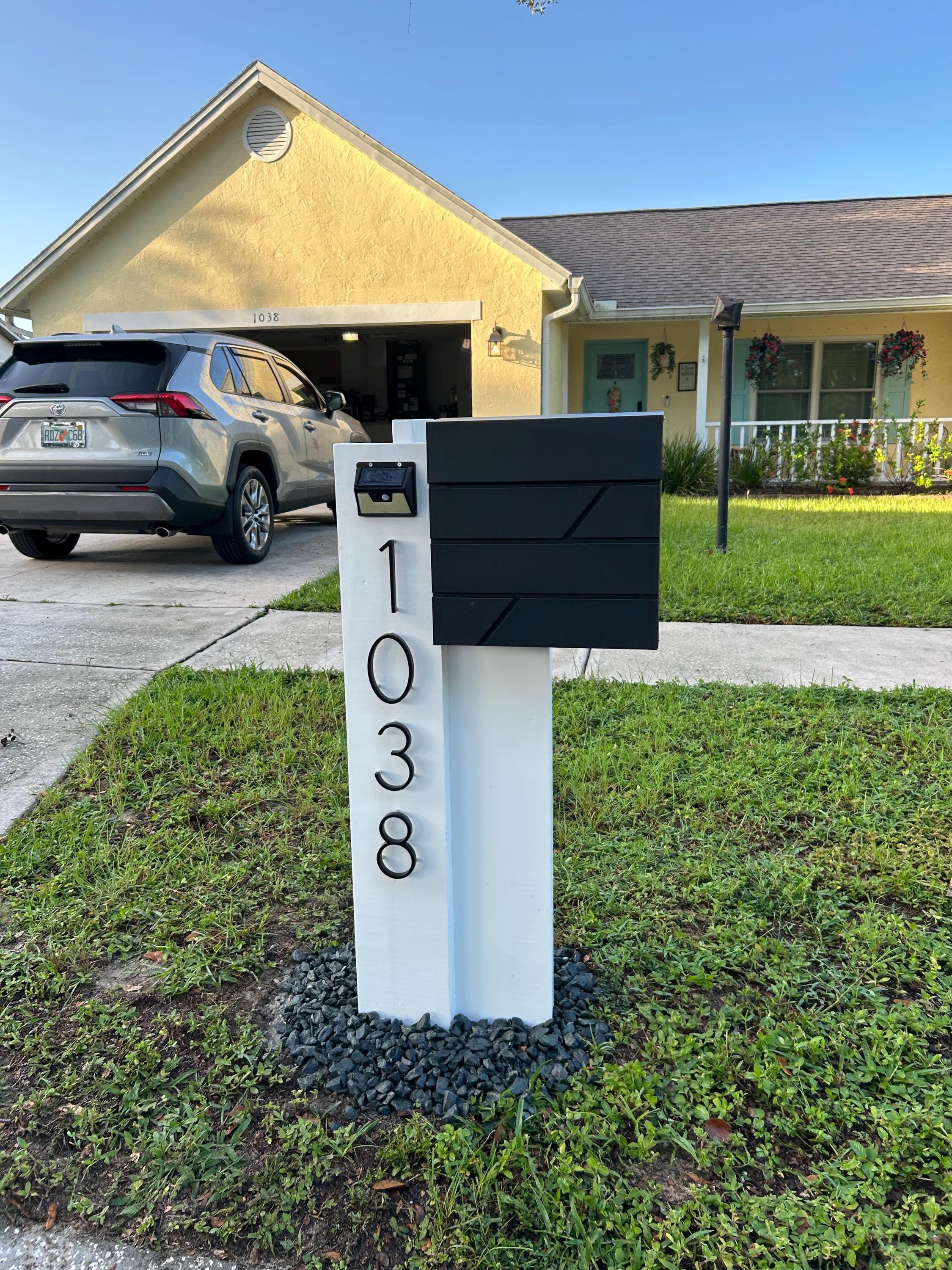 Mailbox Model TRADITIONAL 5.0. Mailbox With Modern Style Wooden Mailbox ...