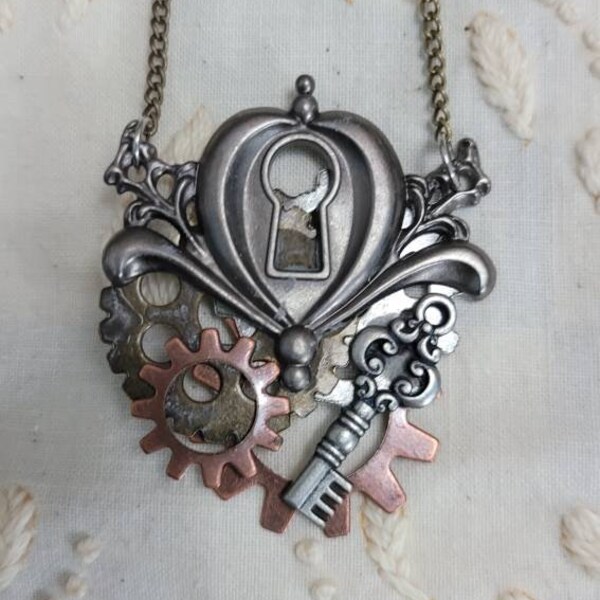Keyhole Necklace - Etsy