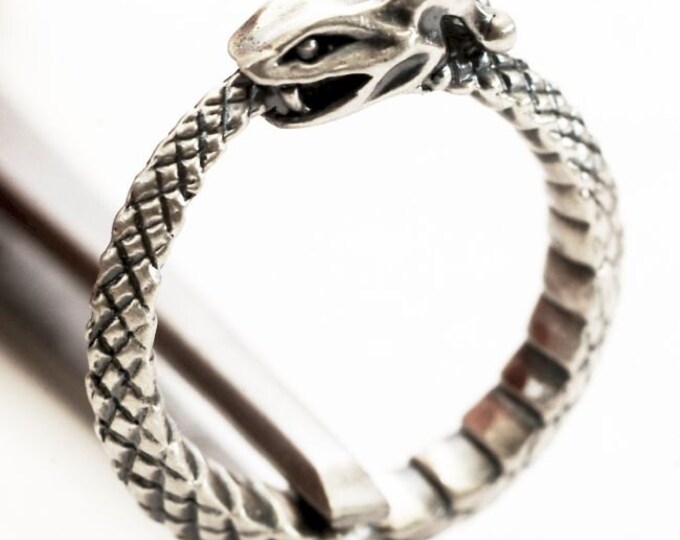 Vintage Hand Carved Snake Sterling Silver Ouroboros Ring Size 8 V-479 ...