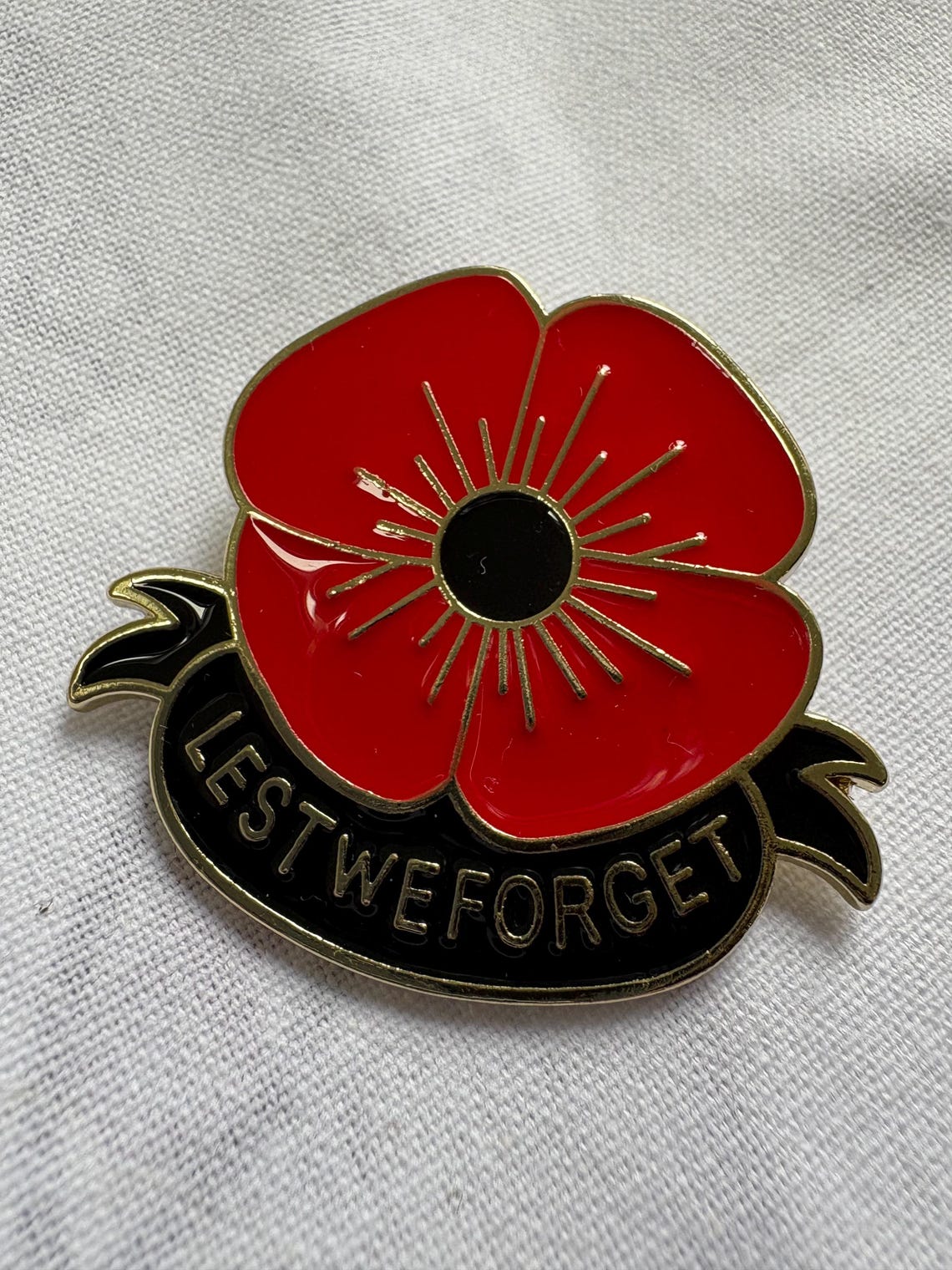 Poppy Pin Badges | Poppy Day Lapel Pin Brooch for Remembrance Day | UK ...
