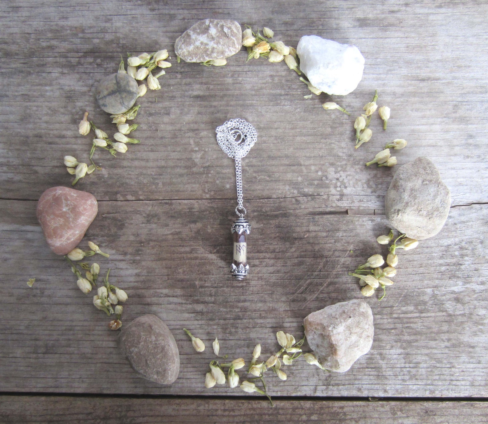 Oracle Amulet Necklace for Tarot Readers and Psychics - Etsy