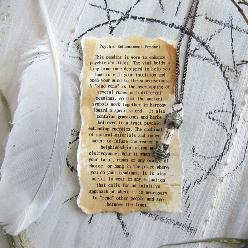 Oracle Amulet Necklace for Tarot Readers and Psychics | Etsy