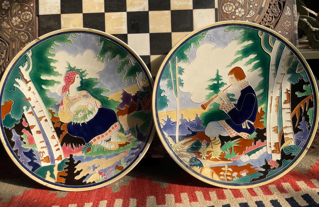 Vintage Russian Decorative Plates Set of 2 – Soviet Folk Art. - Etsy