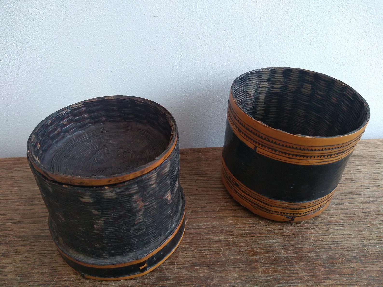 Vintage South East Asia Burmese Ratten Woven Layered Lacquer Circular ...