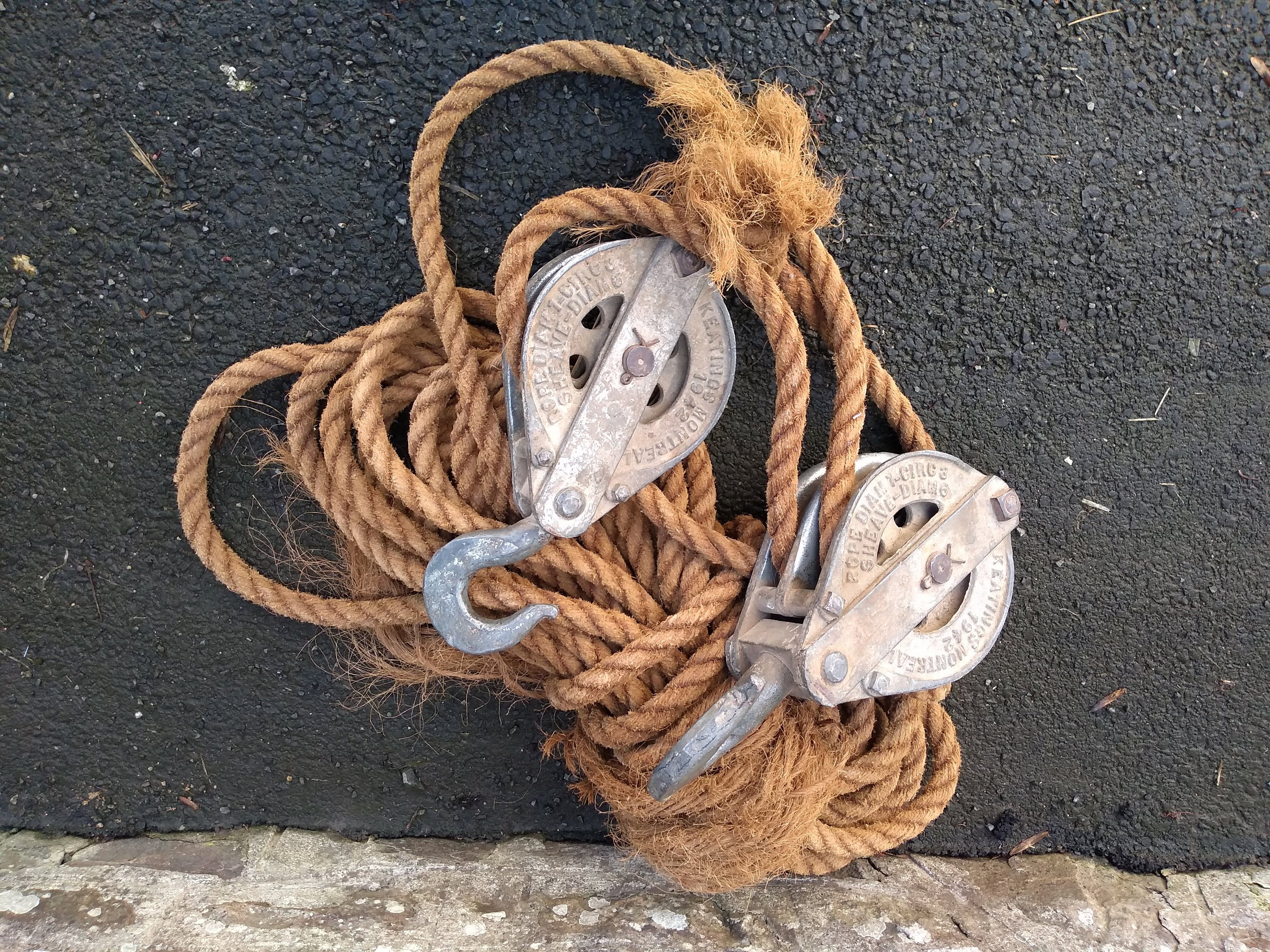 Vintage Canadian Large Heavy Keatings Montreal Large Well Barn | Etsy