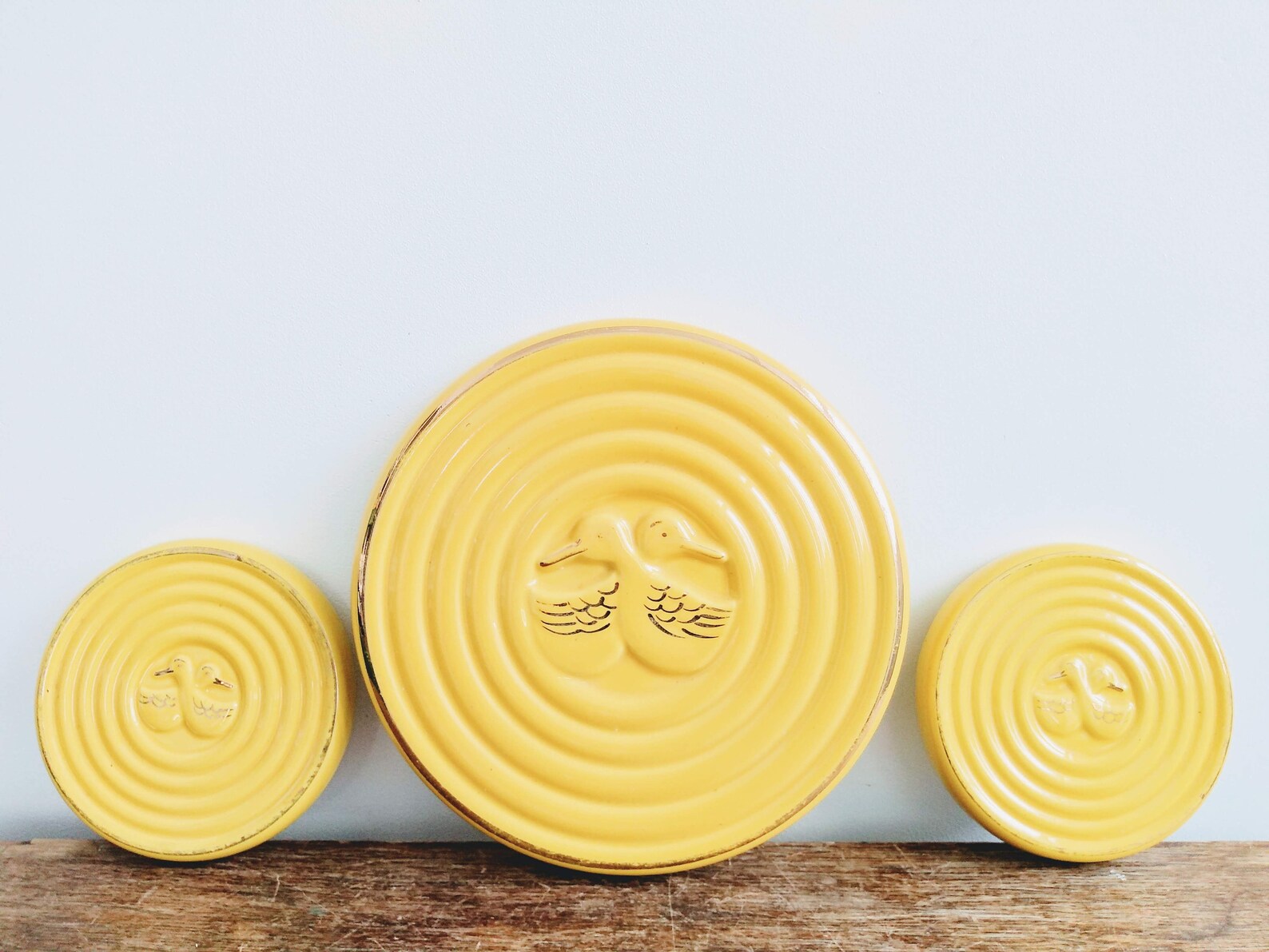 Vintage French Yellow Duck Ceramic Set Table Trivets Placemats Place ...