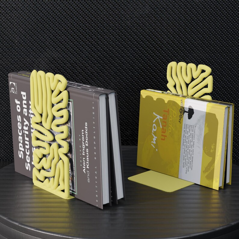 Squiggly Bookends STL File | Printable Abstract Book Holders 3D Model ...