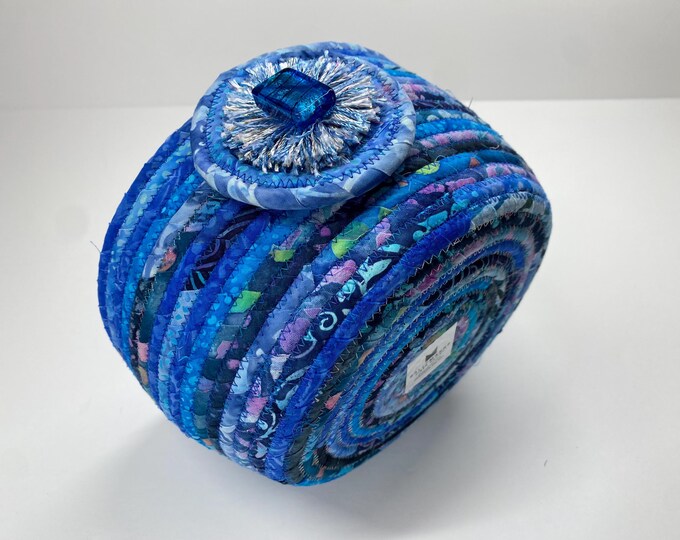 Blue Batik Coiled Rope Quilted Clothesline Basket or Bowl, Shades of ...