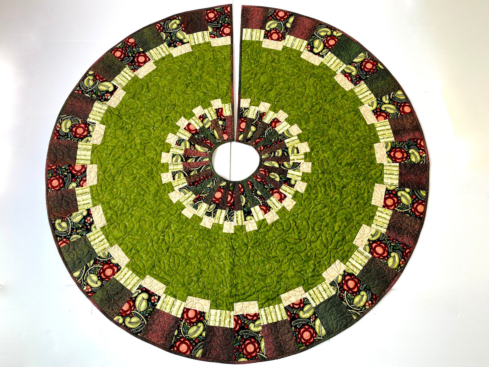 Quilted Handmade Tree Skirt, 50 Inches, Traditional Christmas Patchwork ...