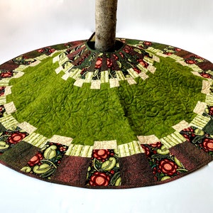 Quilted Handmade Tree Skirt, 50 Inches, Traditional Christmas Patchwork ...