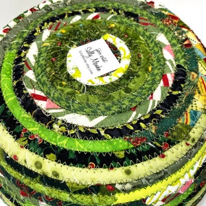 Clothesline Holiday Card Organizer, Green and Red Coiled Rope Christmas ...