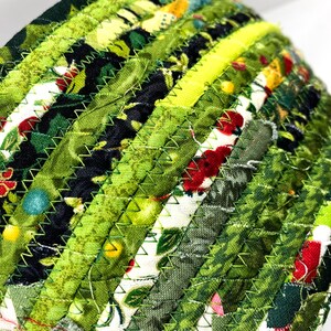 Clothesline Holiday Card Organizer, Green and Red Coiled Rope Christmas ...