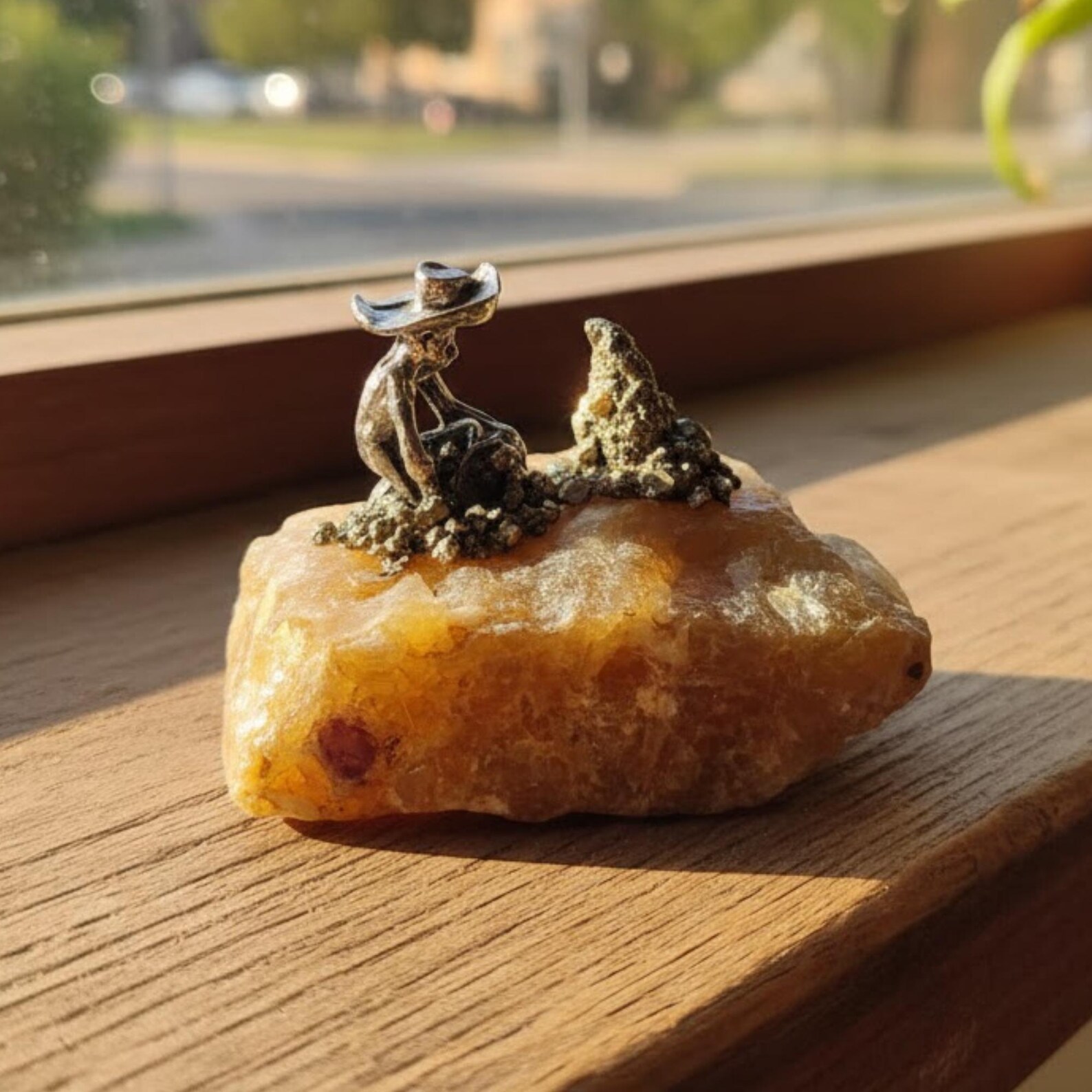 Buy Citrine Miner Statue With Pyrite Cluster | Spiritual Healing ...