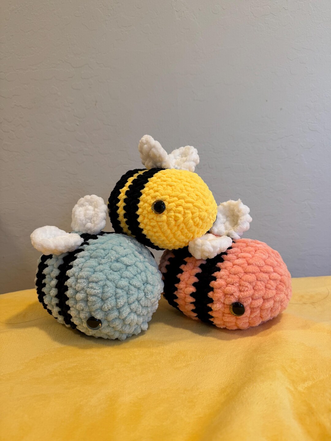 Crochet Pattern Amigurumi Jumbo Bee Stuffy (PDF of Tutorial) - Etsy