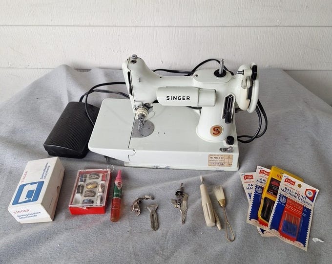 Singer 221k White Featherweight Sewing Machine 1968-69 - Etsy