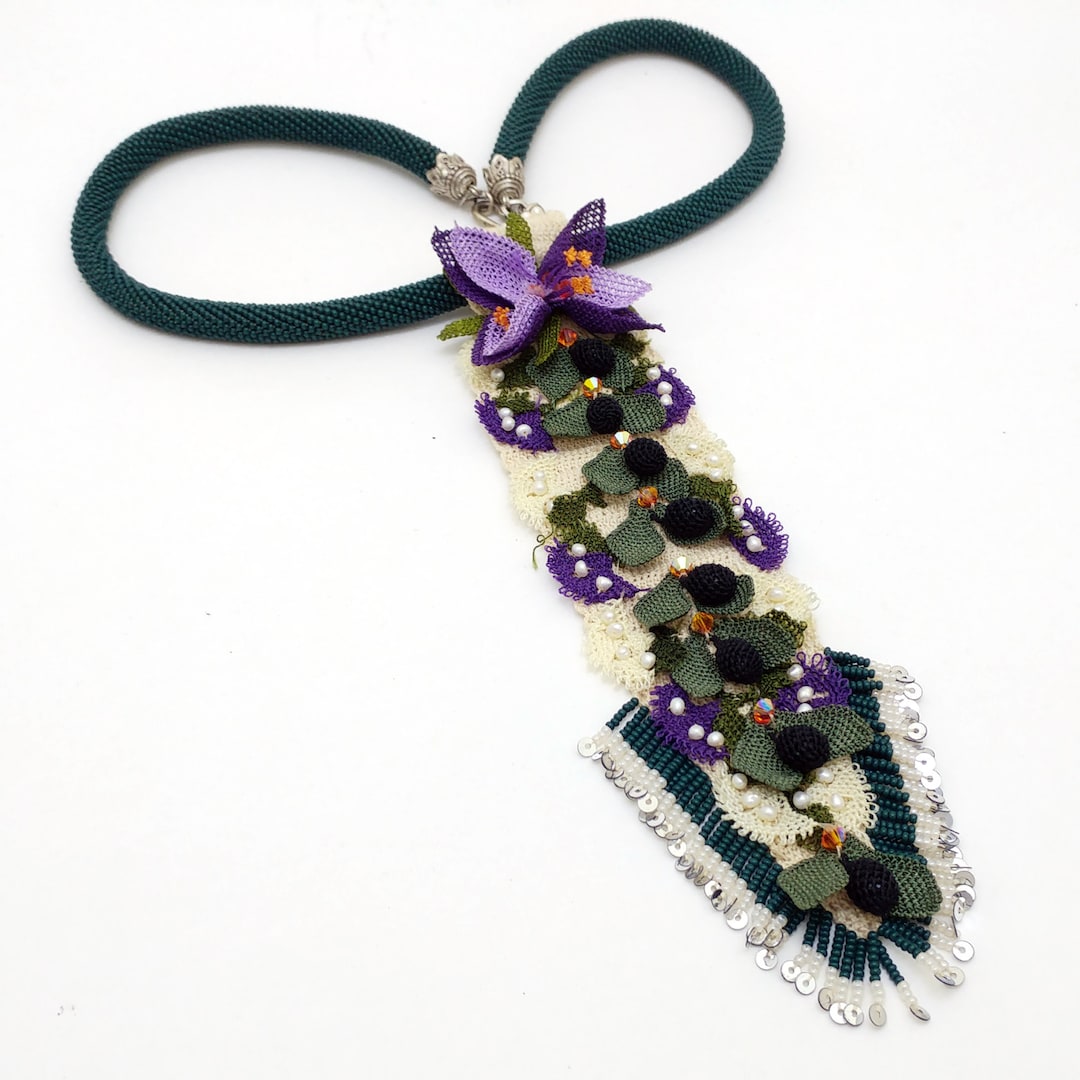 Collier cravate pour femme - Collier cravate en dentelle à l'aiguille ...