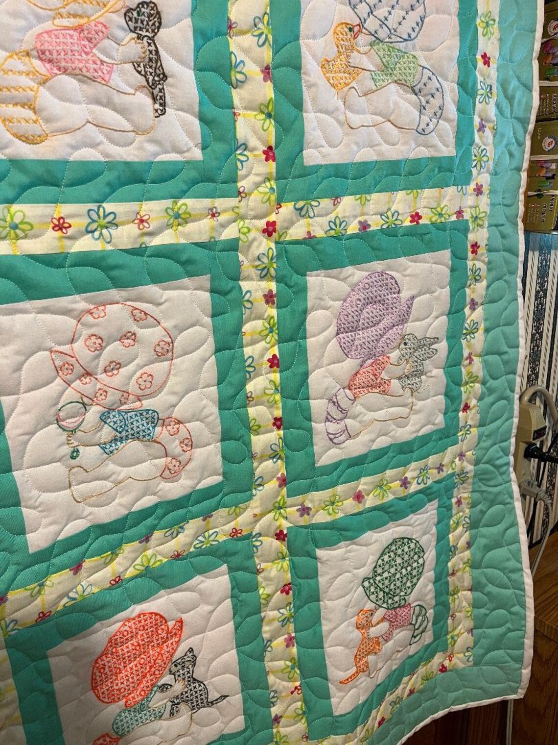 Sunbonnet Babies Hand Embroidered Crib Quilt - Etsy