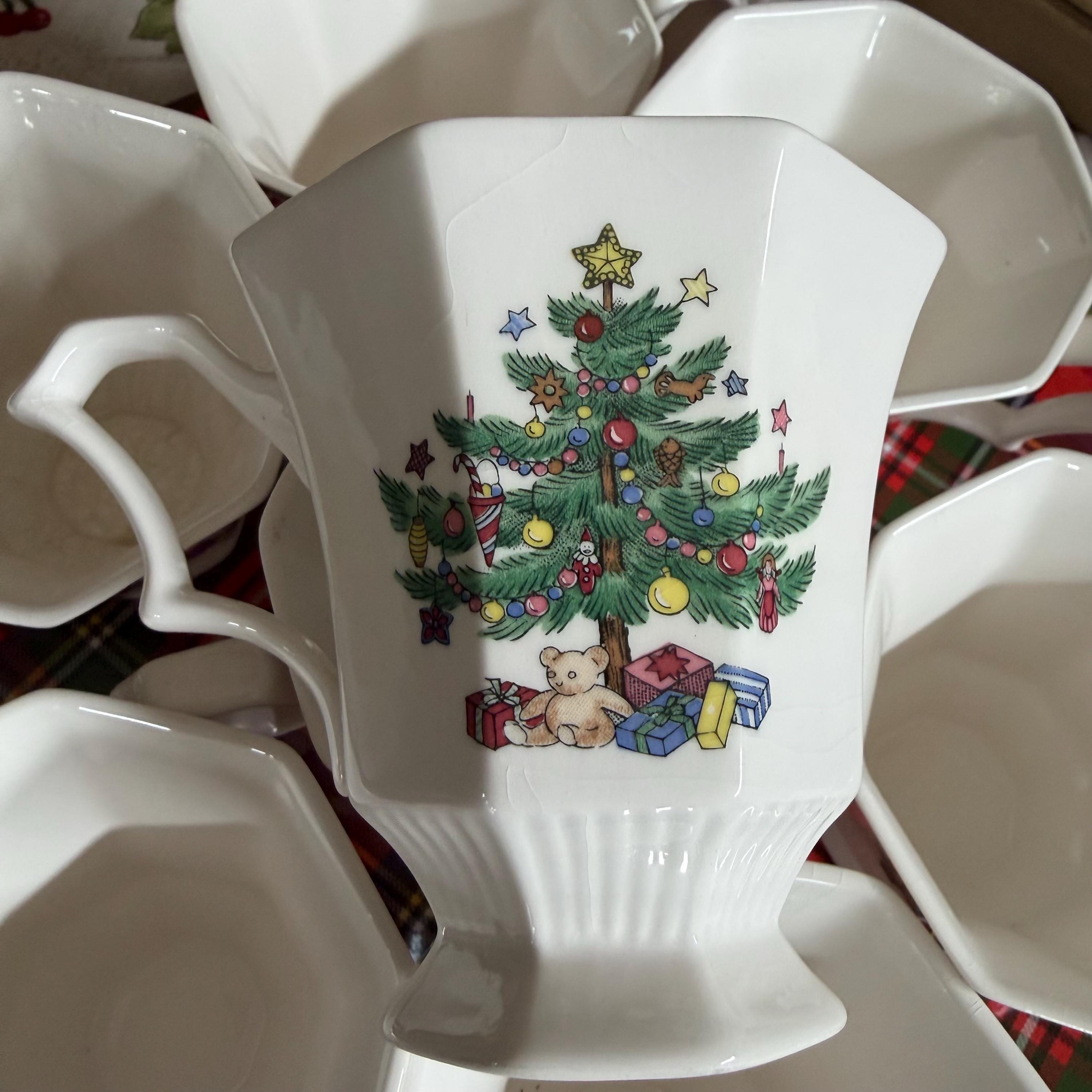 Set of 8 Nikko Christmastime Mugs | Vintage Japanese Christmas Tree ...