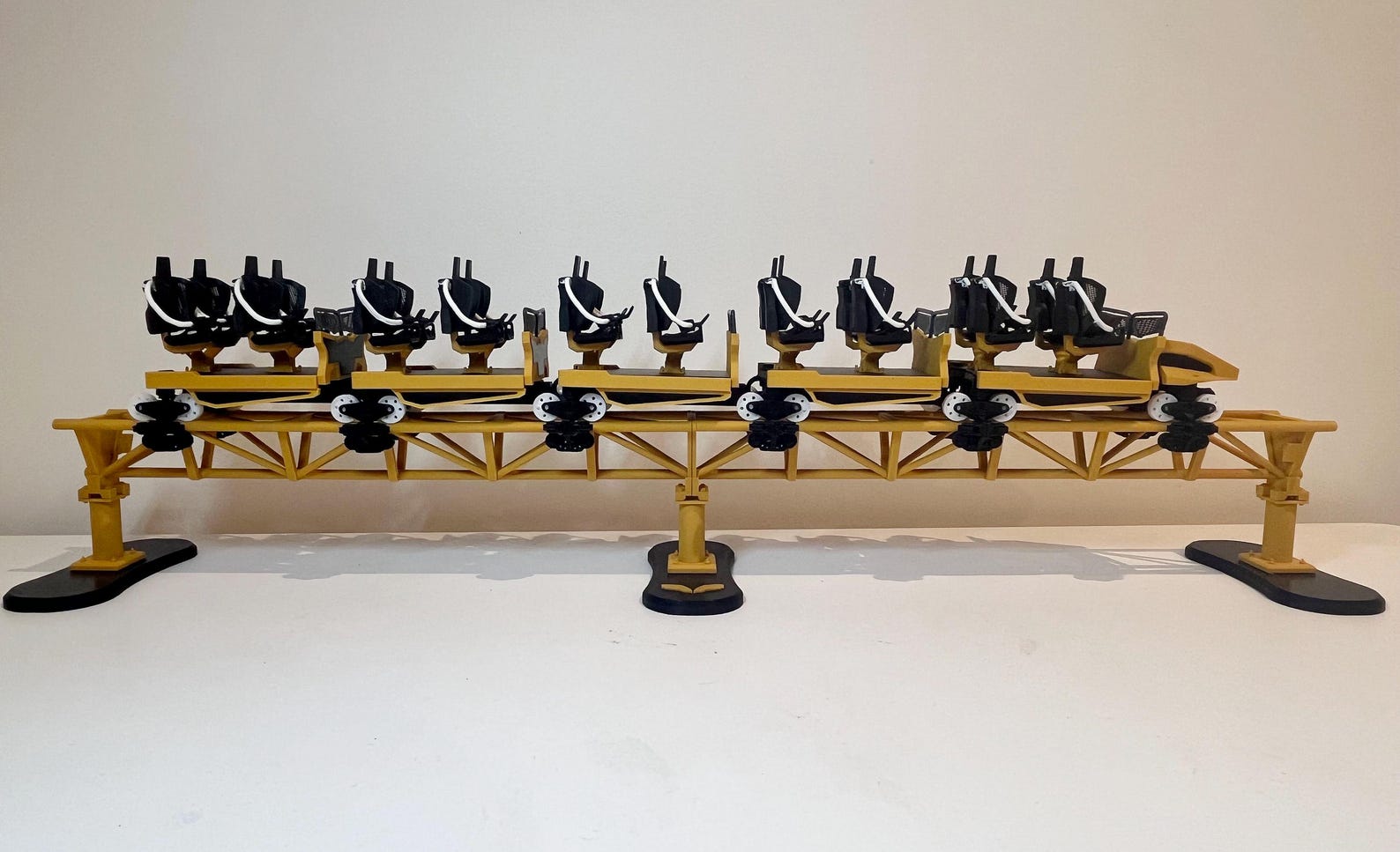 HYPERIA (thorpe Park) - 1:25 Scale Roller Coaster Model COMPLETE TRAIN ...