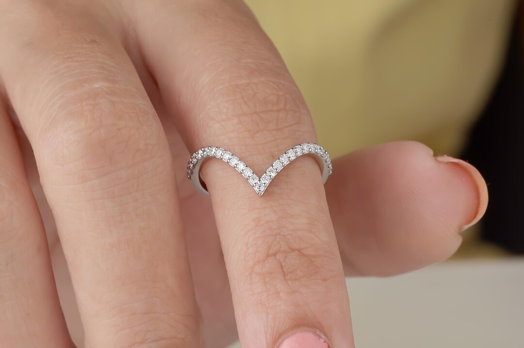 V Shaped Round Lab Grown Diamond Wedding Band, Chevron Stackable Half ...