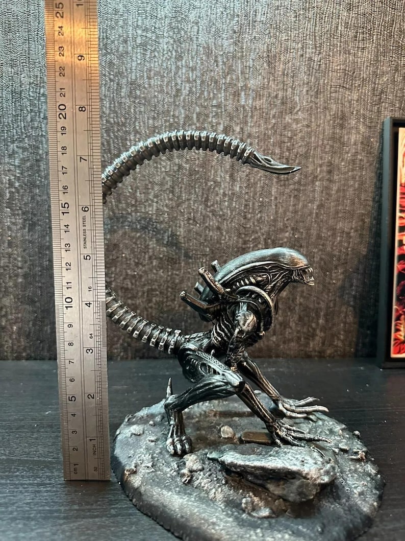 Alien Xenomorph Statue Ornament - Man Cave / Office / Home Decor ...
