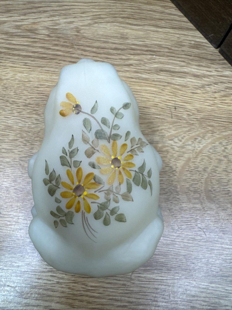 Fenton Custard Glass Frog Figurine Hand Painted Flowers Signed 4” Long ...