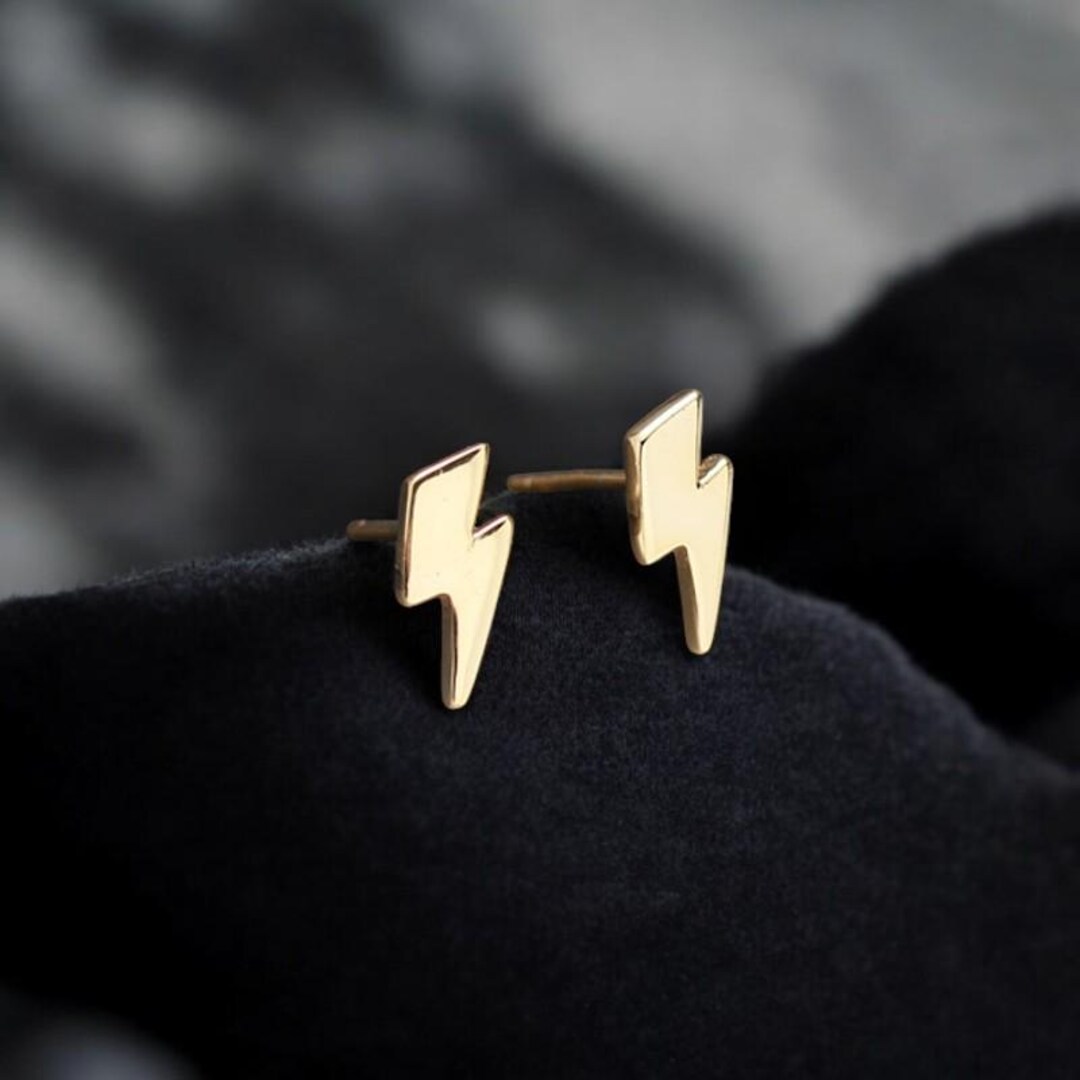 Lightning Bolt Stud Earrings (925 Silver) Gold/silver, Love, Cute ...