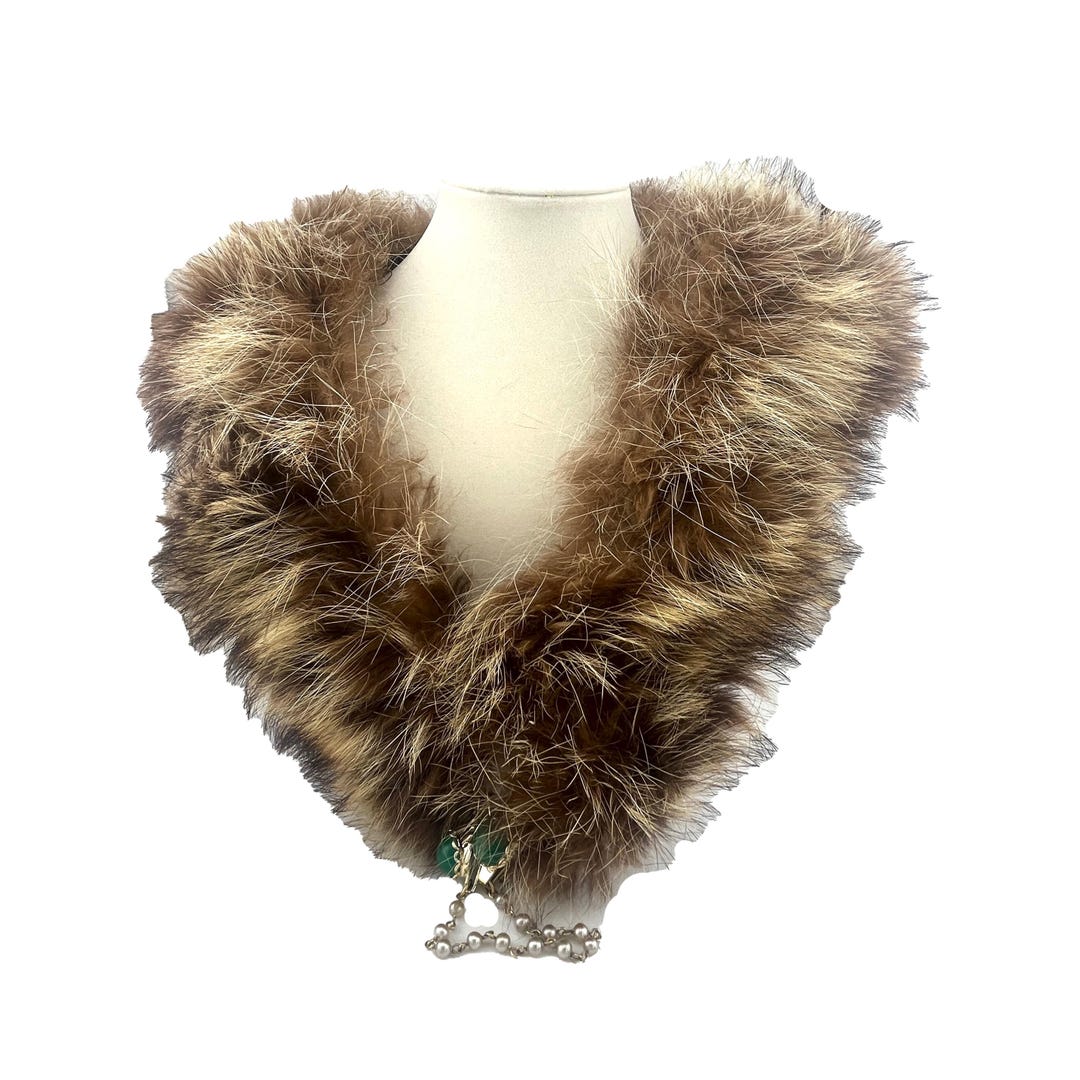 1940's Real Fur Collar With Green Glass Clasp & Pearl Chain | Vintage ...