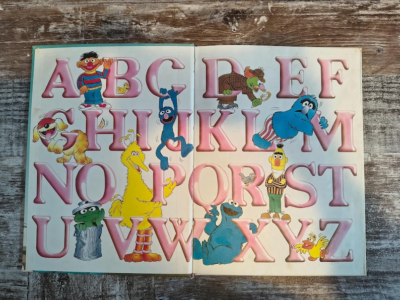 Vintage 1980s Children's Book - Sesame Street - Finding Out Encylopedia ...