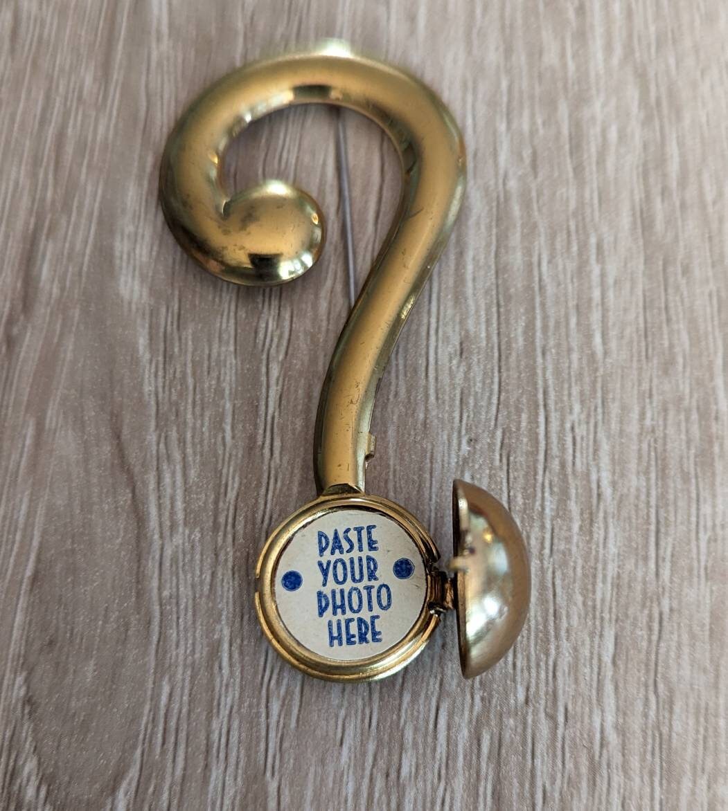 Who Do I Love Photo Locket Question Mark Brooch - Etsy
